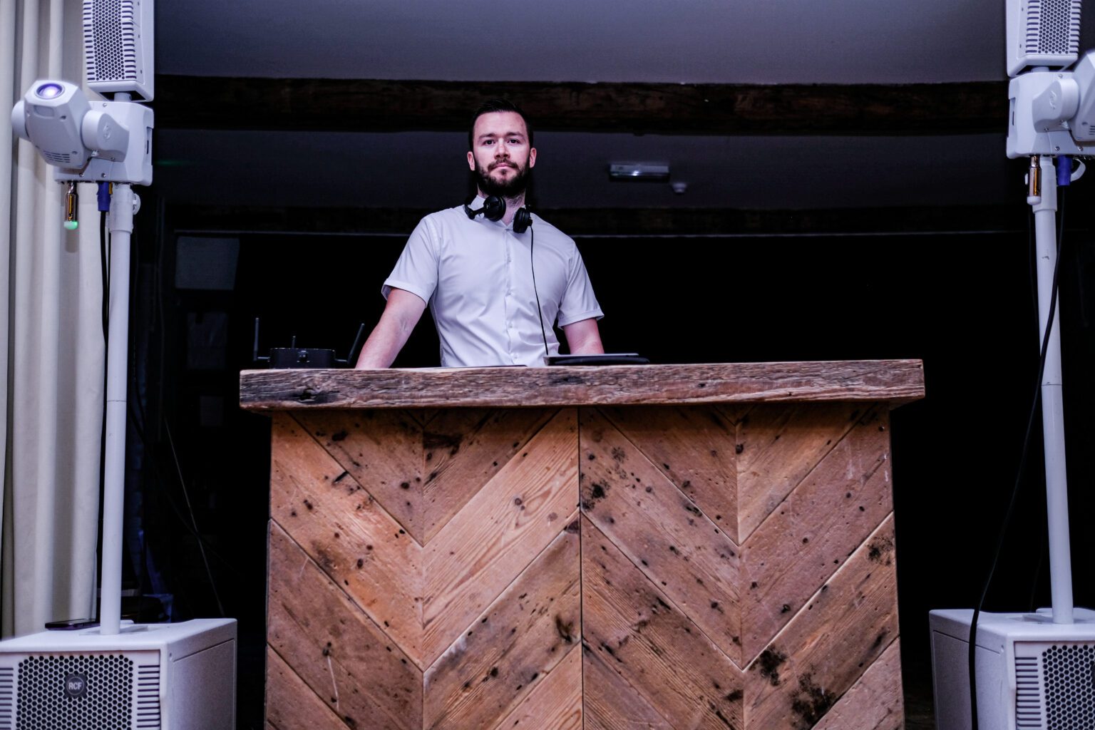 DJ Hire London - Fizz and Groove